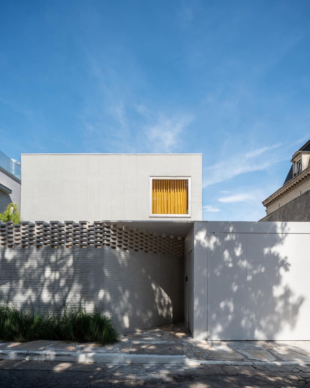 Muros de casas: 65 ideias para proteger e modernizar