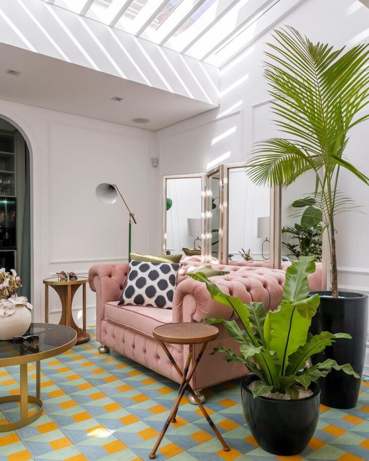 Claraboia: como funciona, tipos e 45 projetos para iluminar a casa