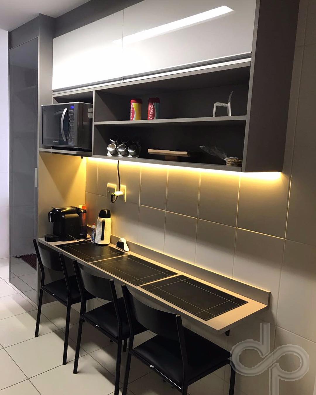 Bancada suspensa: 50 modelos que trazem sofisticação