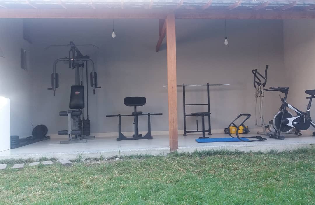 Academia em casa: 50 ideias para ter um espaço fitness