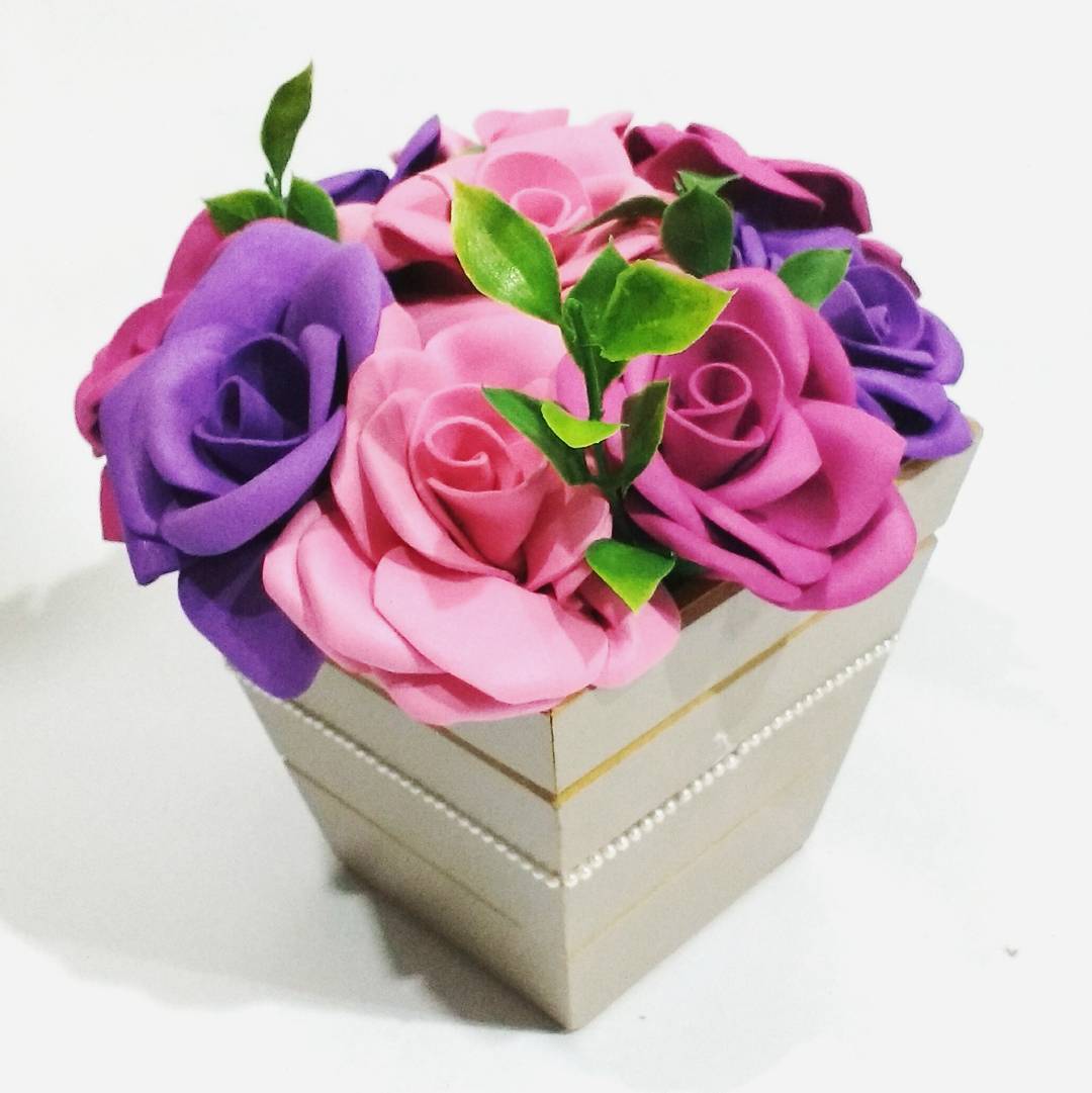 Como fazer flor de EVA: tutoriais + 55 ideias FÁCEIS E CRIATIVAS