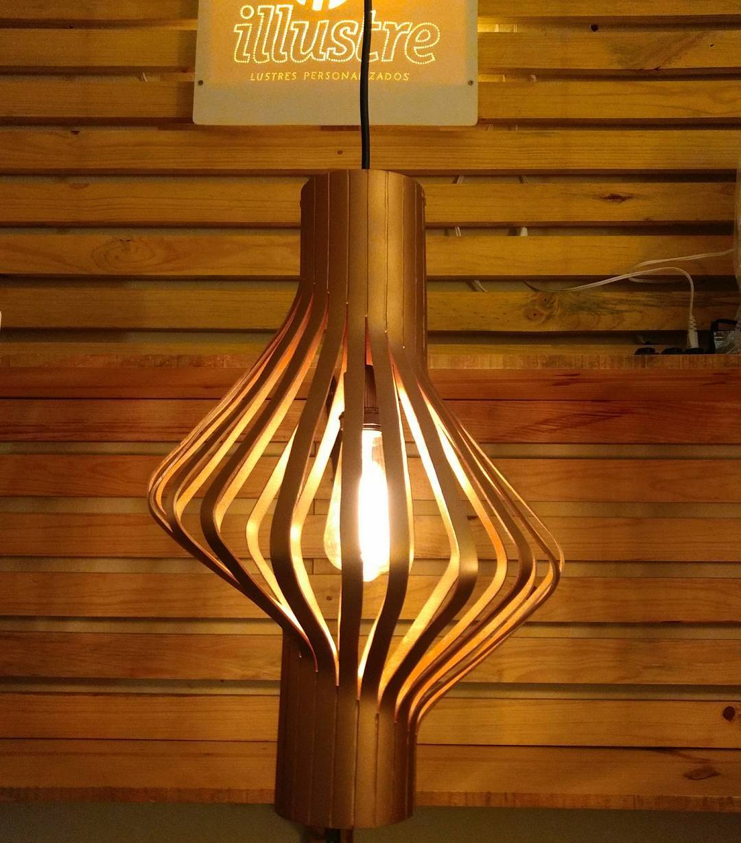 Luminária de PVC: tutoriais + ideias para iluminar sua criatividade