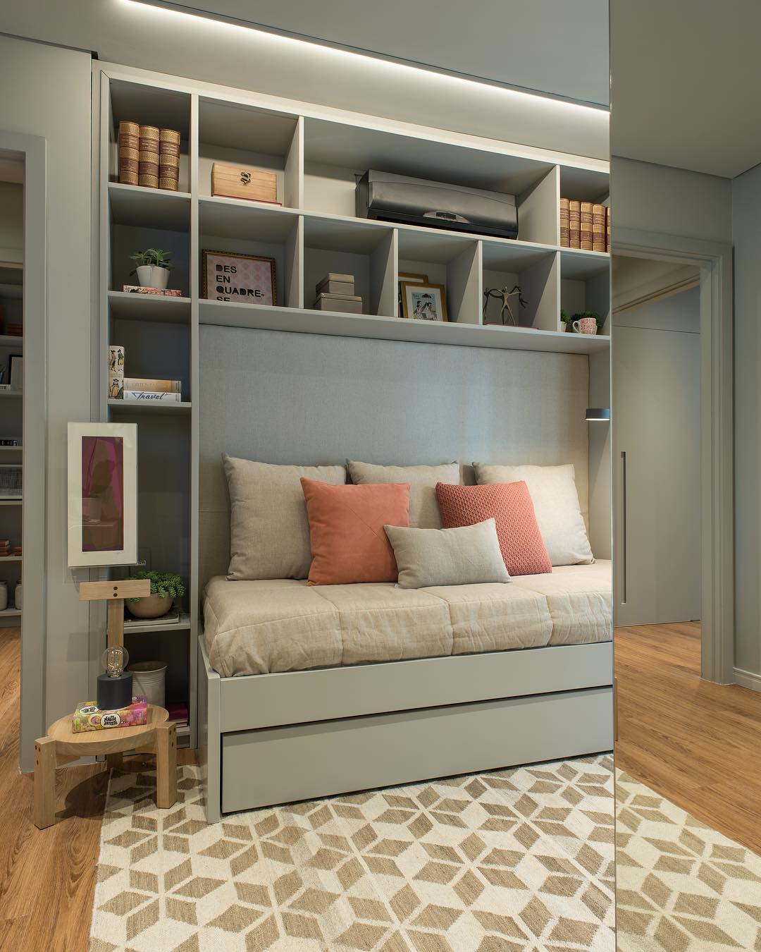 Cama retrátil: opções para comprar e 30 ideias para economizar espaço