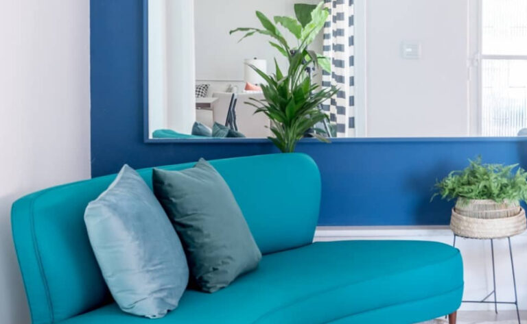 Azul royal: Significado + 75 ideias para usar o tom nos ambientes