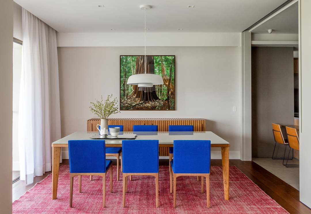 Azul royal: Significado + 75 ideias para usar o tom nos ambientes