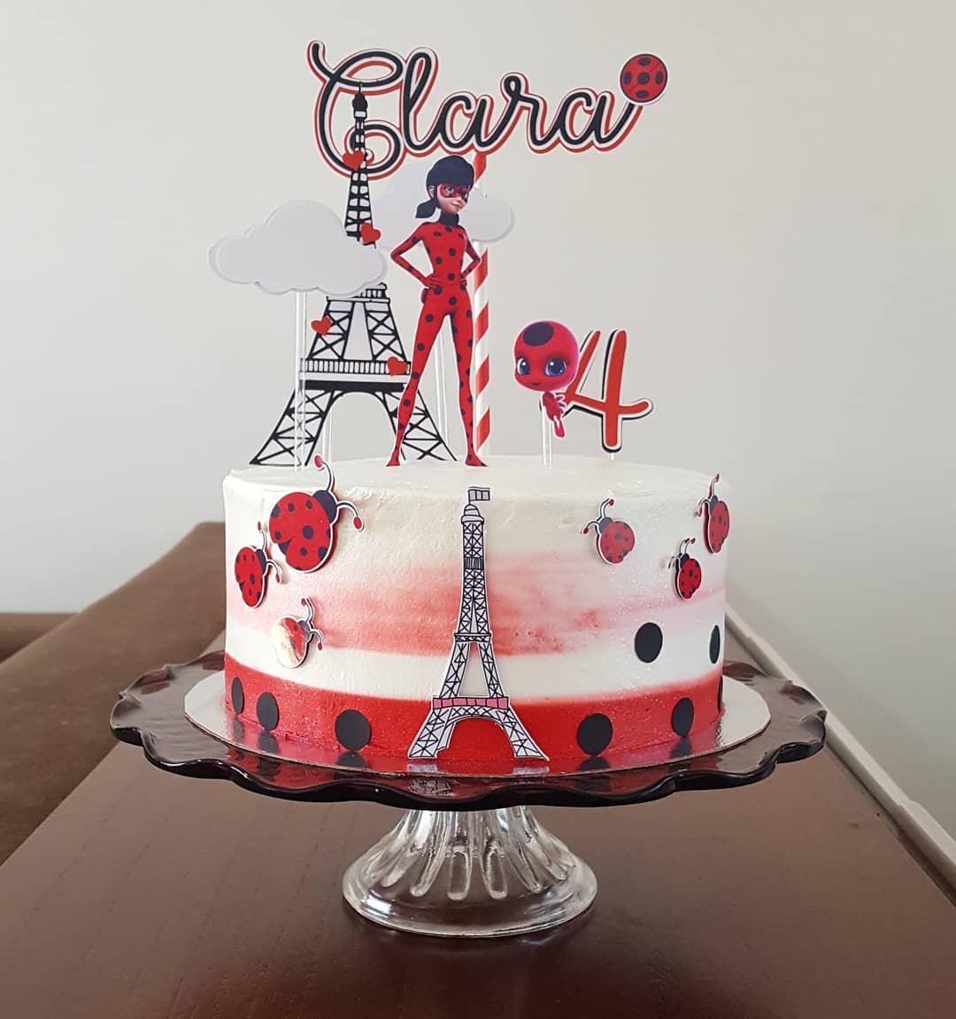 Bolo da Ladybug: 70 modelos com detalhes bem criativos