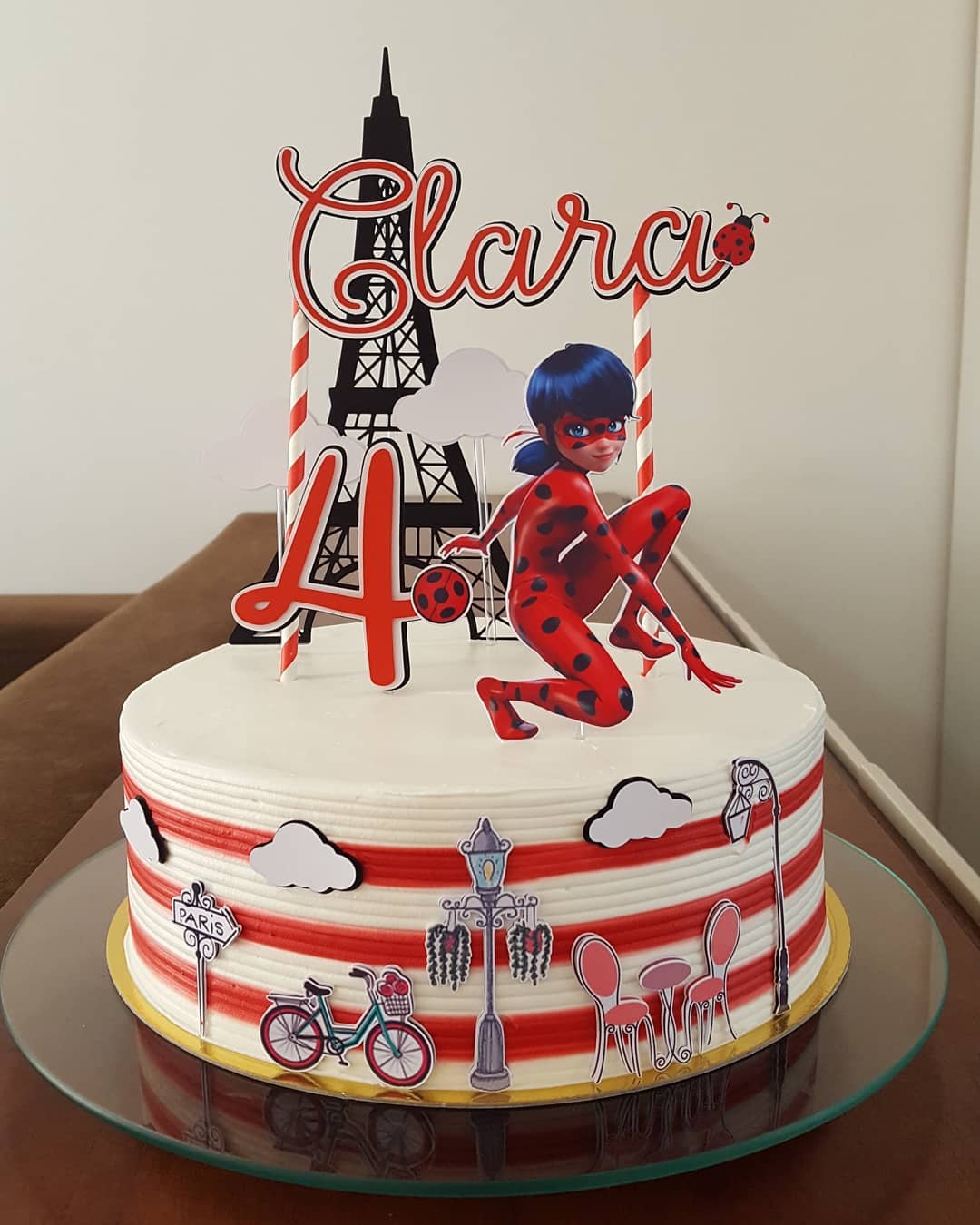 Bolo da Ladybug: 70 modelos com detalhes bem criativos