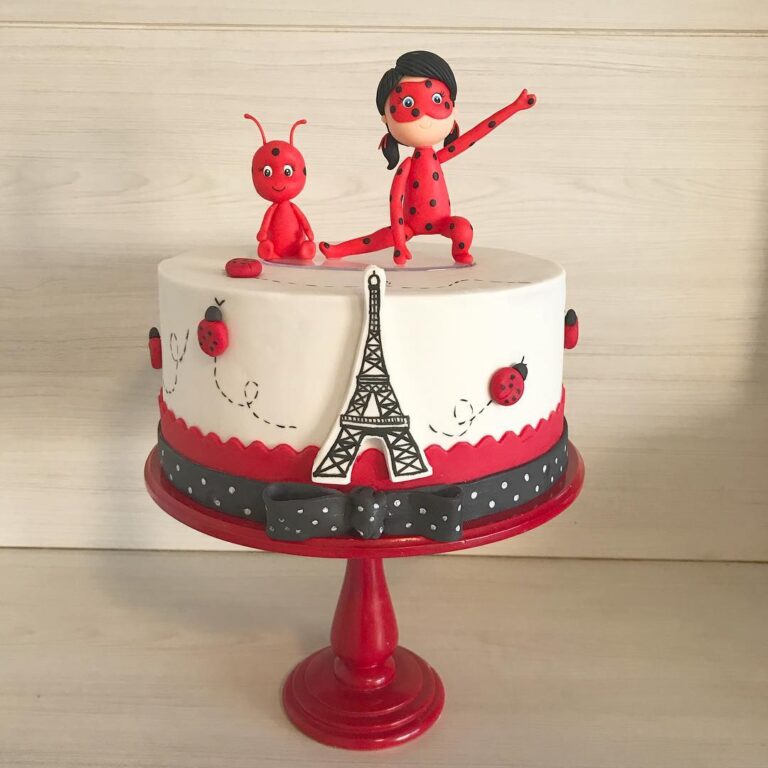 Bolo da Ladybug: 70 modelos com detalhes bem criativos