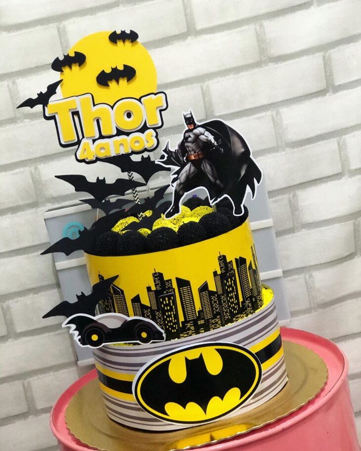 Bolo do Batman: 50 ideias originais para arrasar em sua festa