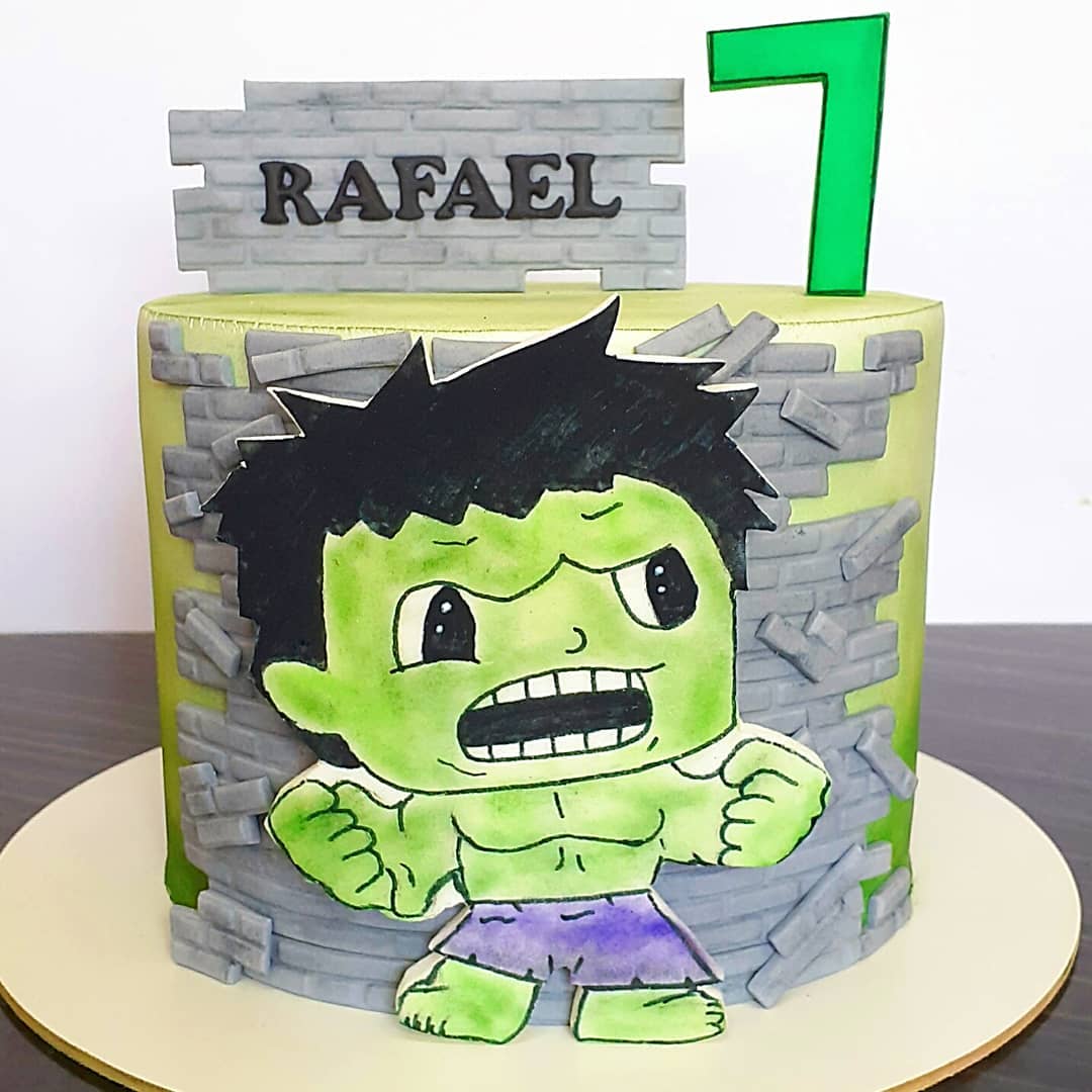 Bolo do Hulk: fotos e como fazer um bolo poderoso para sua festa
