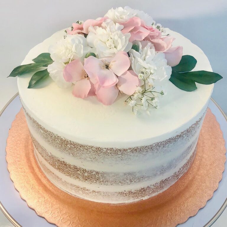 Bolo com flores: 110 modelos LINDOS e como fazer o seu