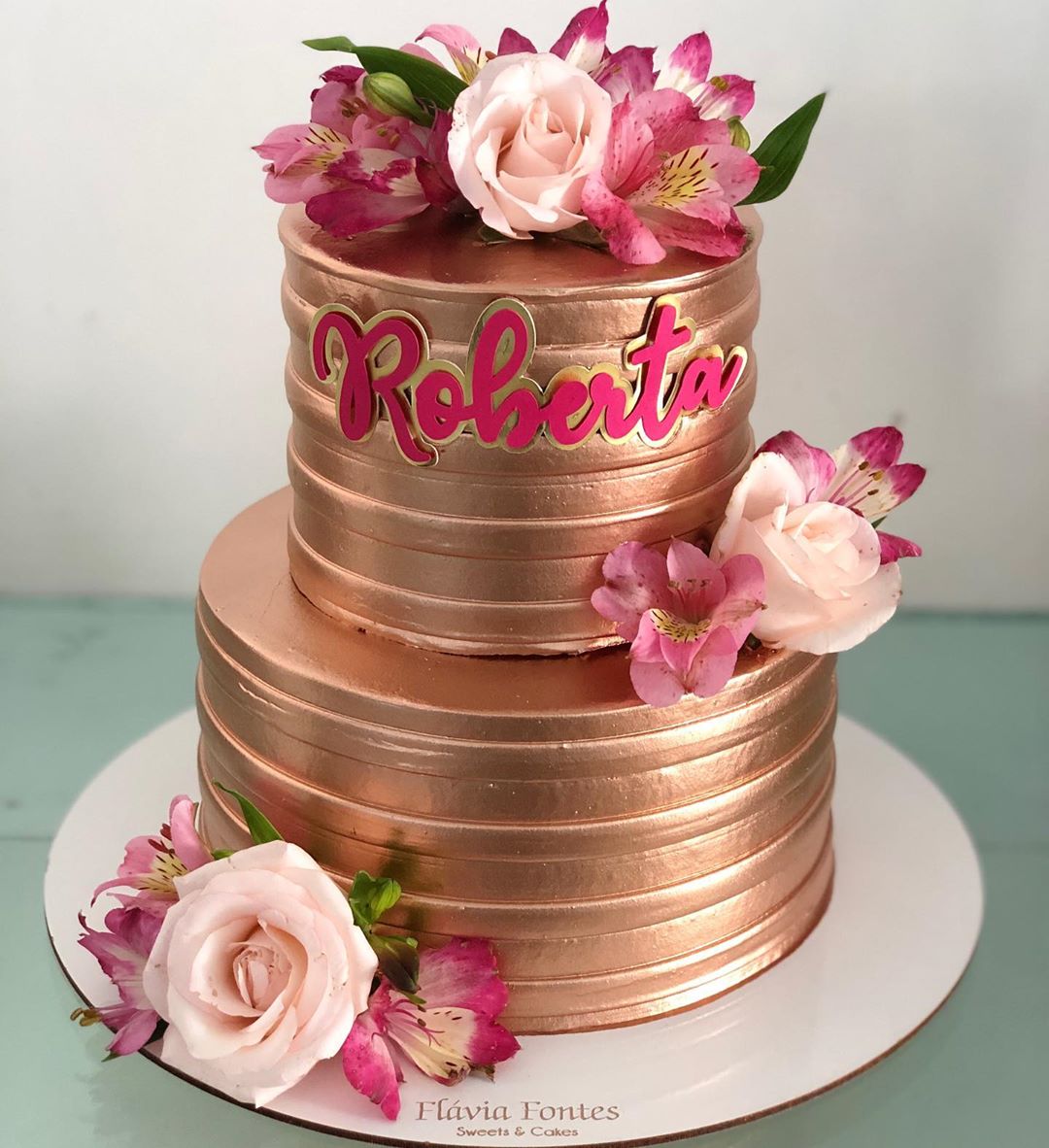 Bolo rose gold: 30 inspirações para uma festa supersofisticada
