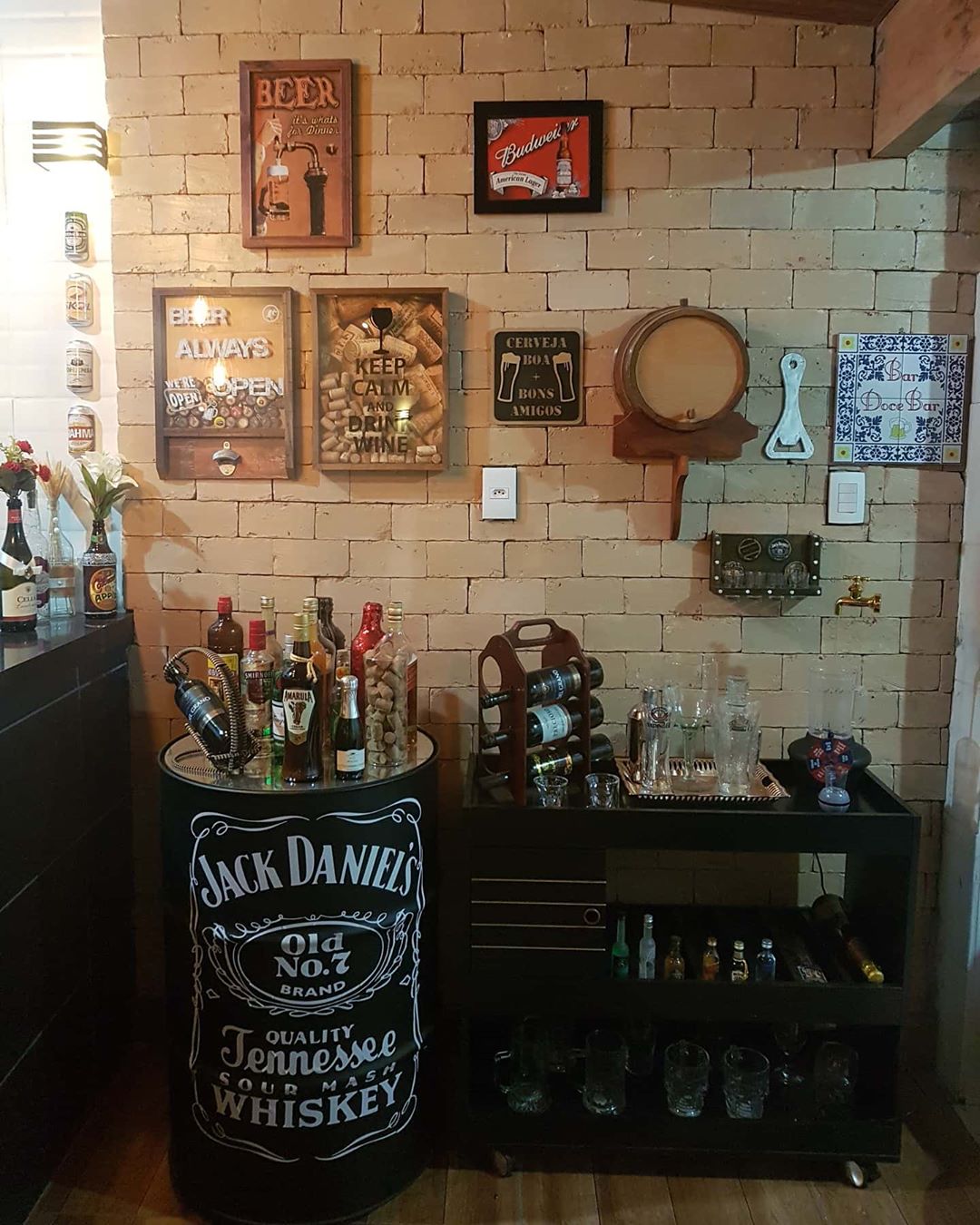 Minibar: 20 inspirações para criar esse cantinho em casa