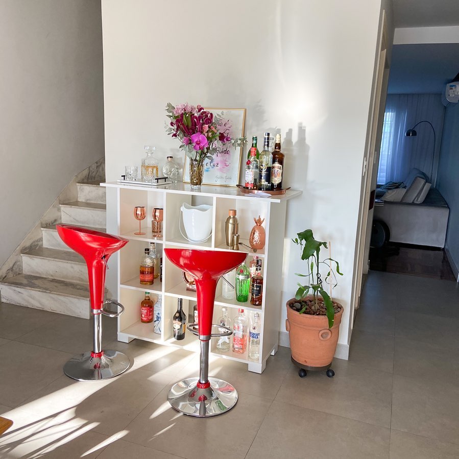 Minibar: 20 inspirações para criar esse cantinho em casa