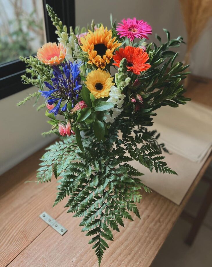 Gérbera: significado, como cuidar e 40 ideias de arranjos [FOTOS]