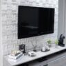 TV na parede: 20 ideias incríveis para sua casa e como colocar