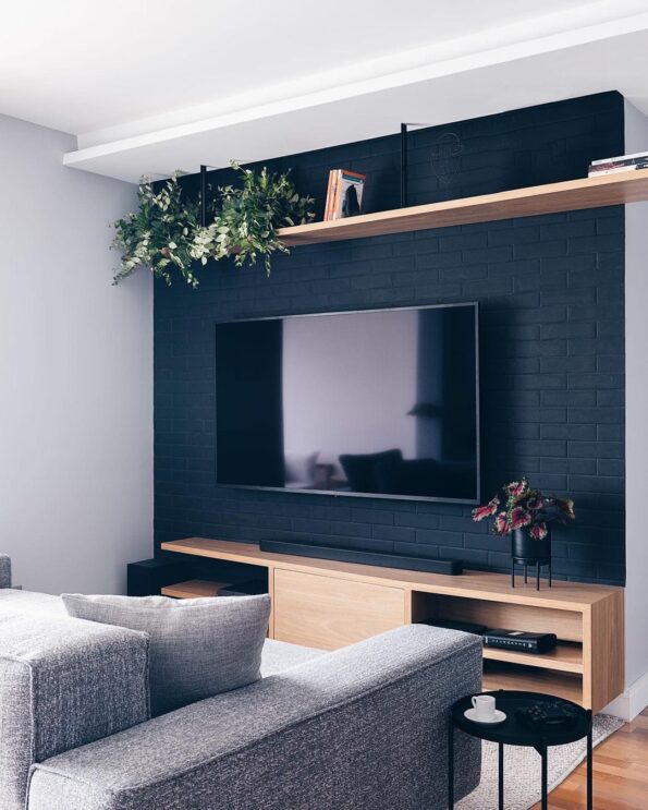 TV na parede: 20 ideias incríveis para sua casa e como colocar