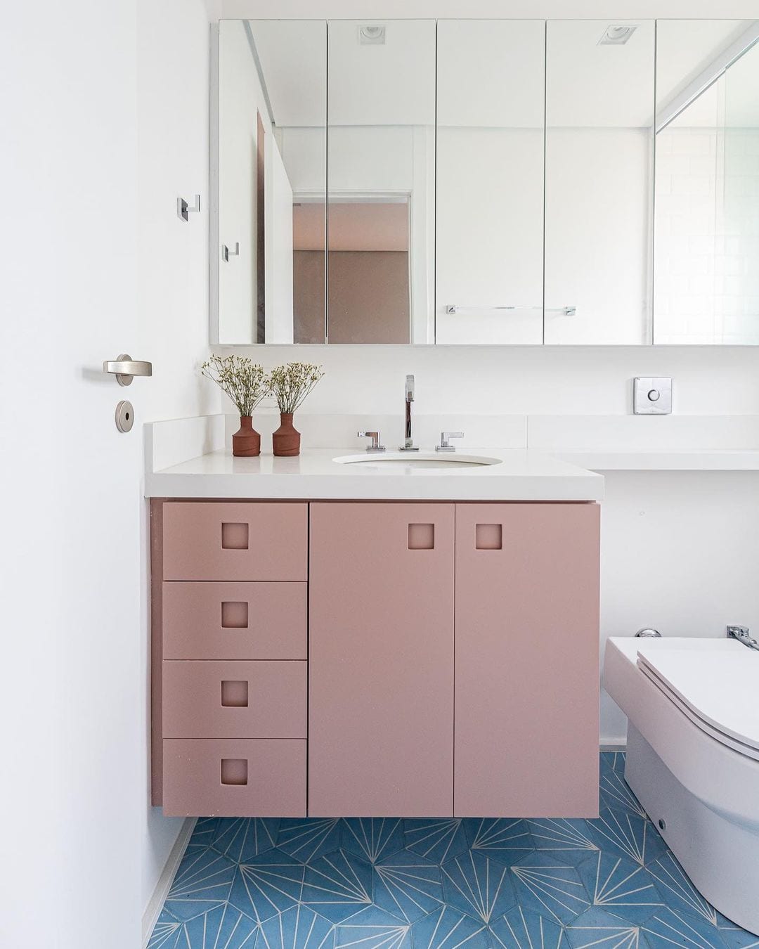 Banheiros rosas: ideias que podem ser usadas como inspiração