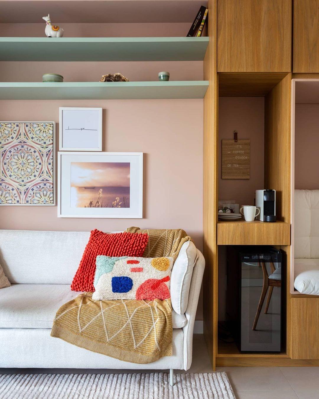 Sala rosa: 50 fotos apaixonantes para surpreender na decoração