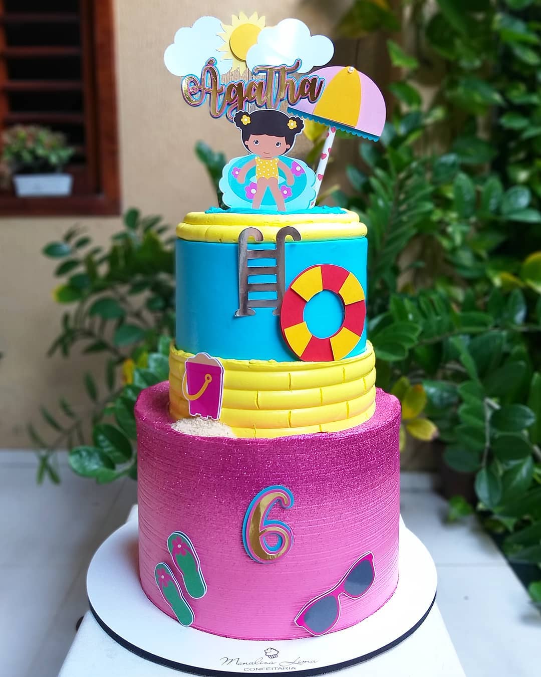 Bolo pool party: 70 ideias sensacionais para nadar nessa tendência