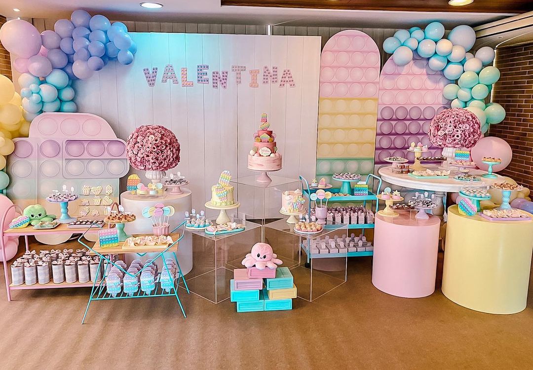 Festa Pop It: 30 ideias para uma festa supercolorida e jovial