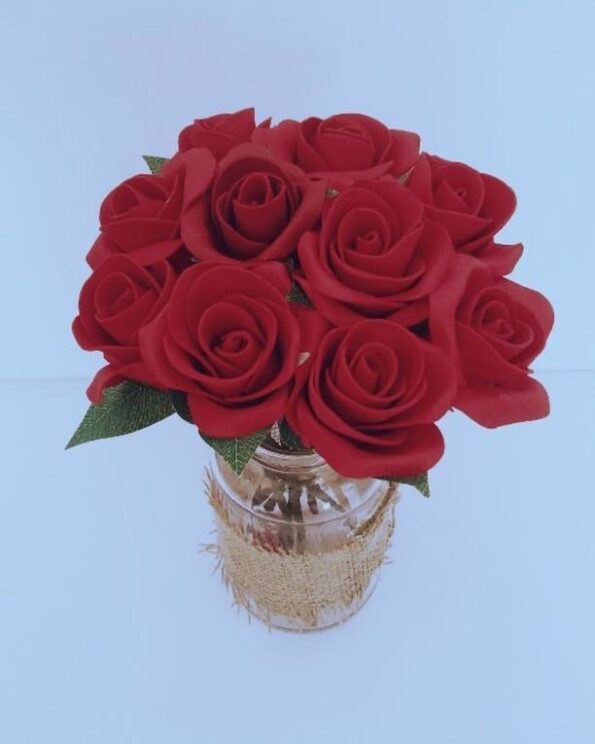 Rosa de EVA: 65 fotos e tutoriais se apaixonar por esse artesanato