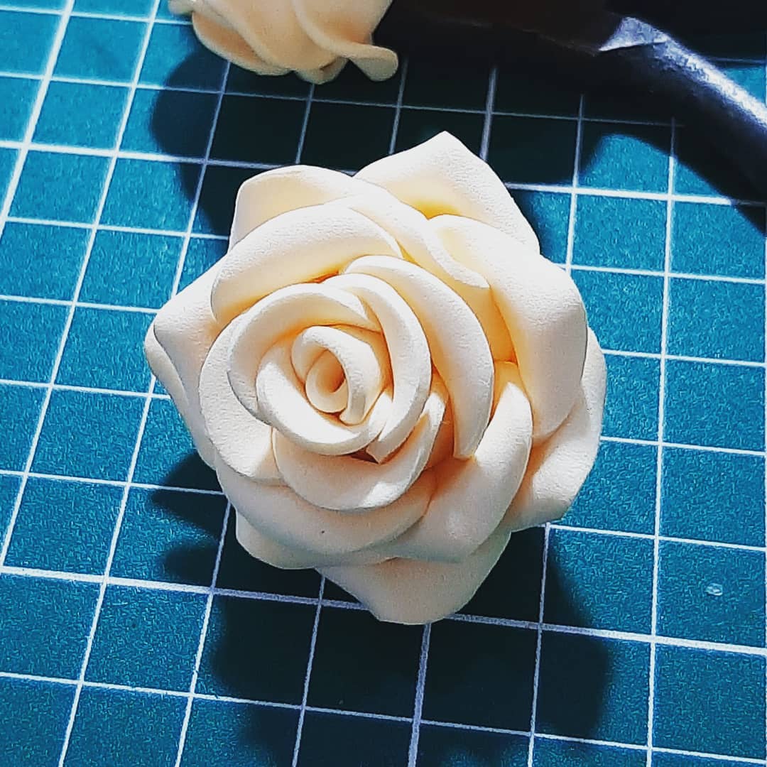 Rosa de EVA: 65 fotos e tutoriais se apaixonar por esse artesanato