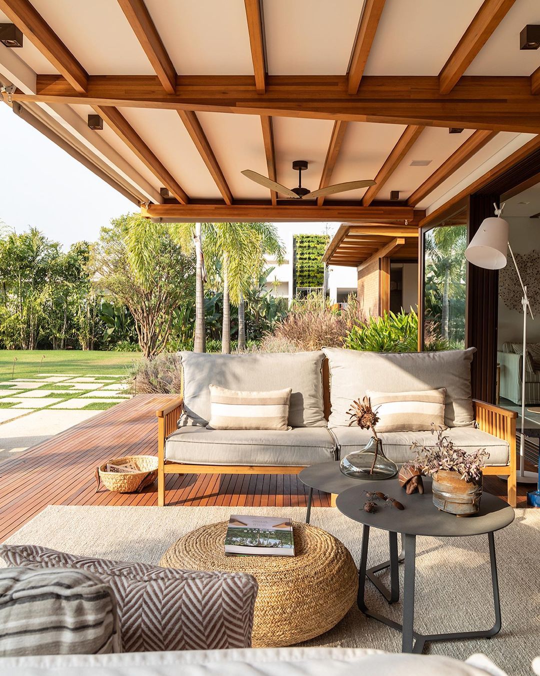 Decoração de varanda: 75 projetos para relaxar com estilo