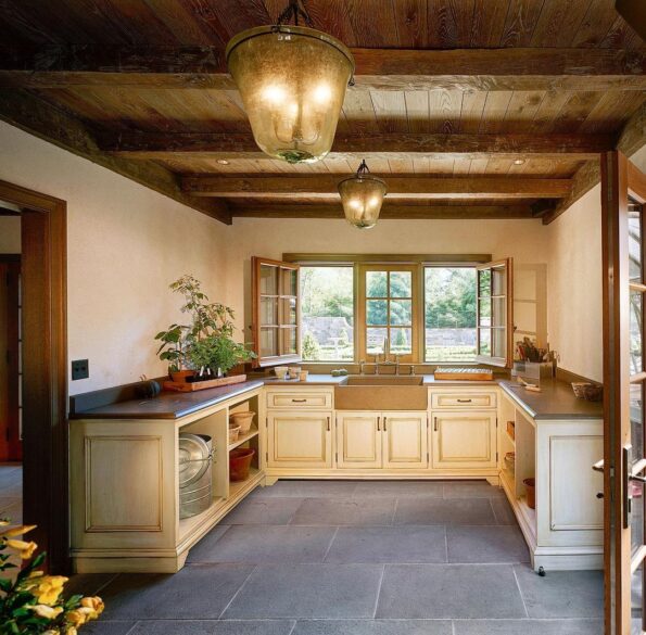 Farm sink: o que é, onde comprar + 25 fotos dessa cuba funcional