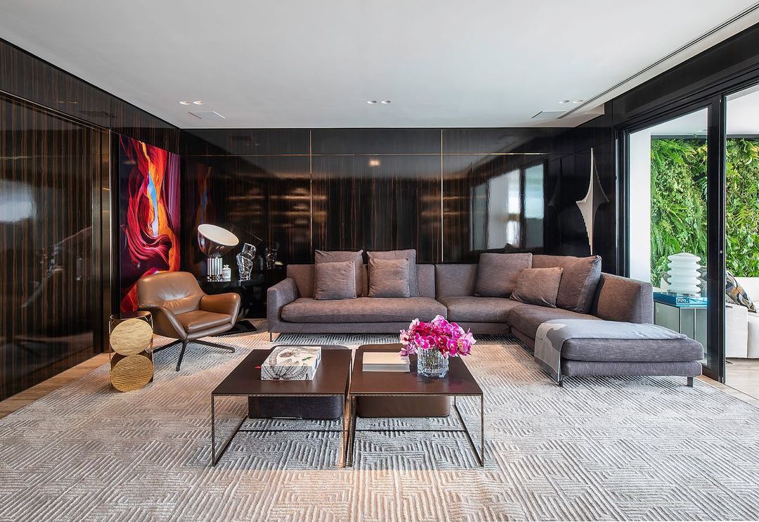 Sofá grande: 60 modelos que garantem conforto e sofisticação