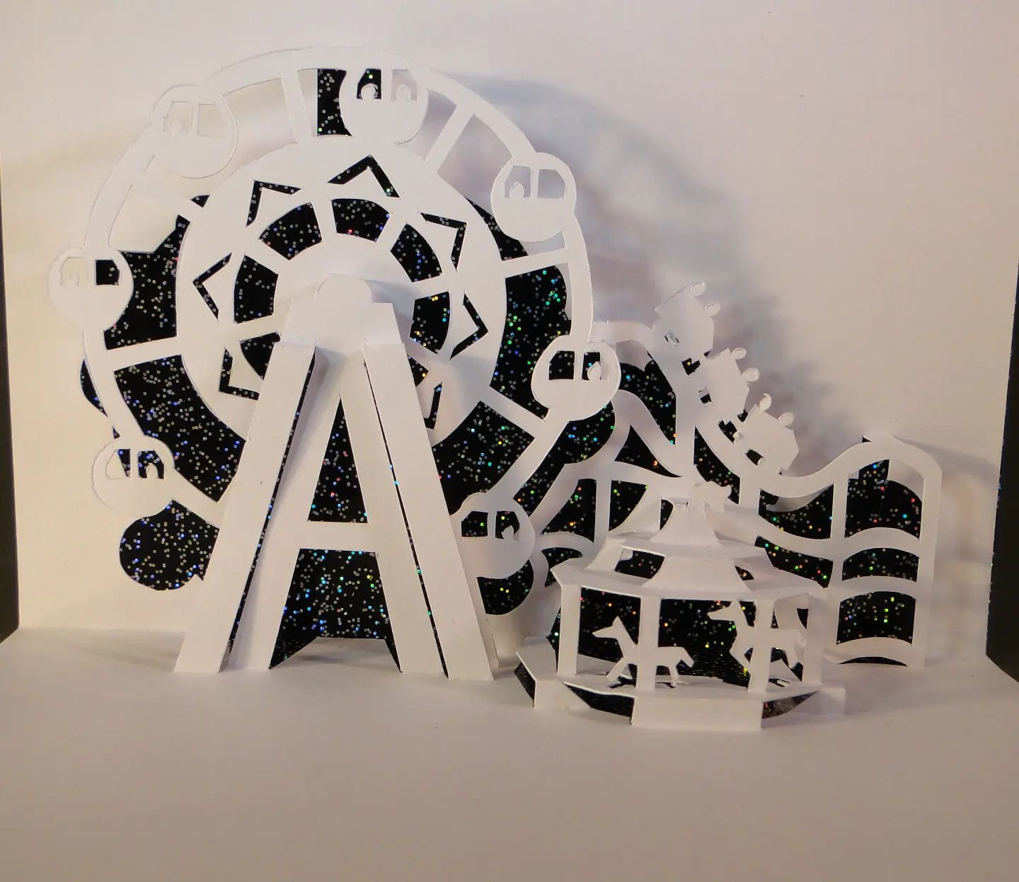 Kirigami: 5 tutorias para quem quer começar + 10 ideias criativas