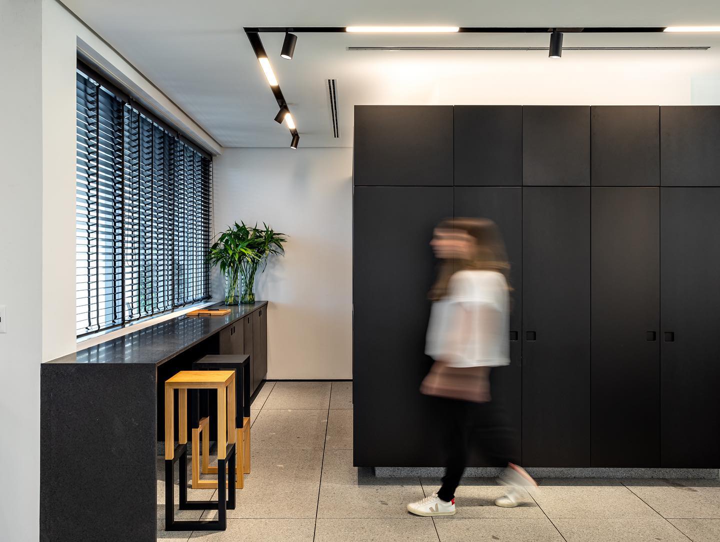 Piso Rústico: 7 tipos de materiais e 30 projetos para te inspirar