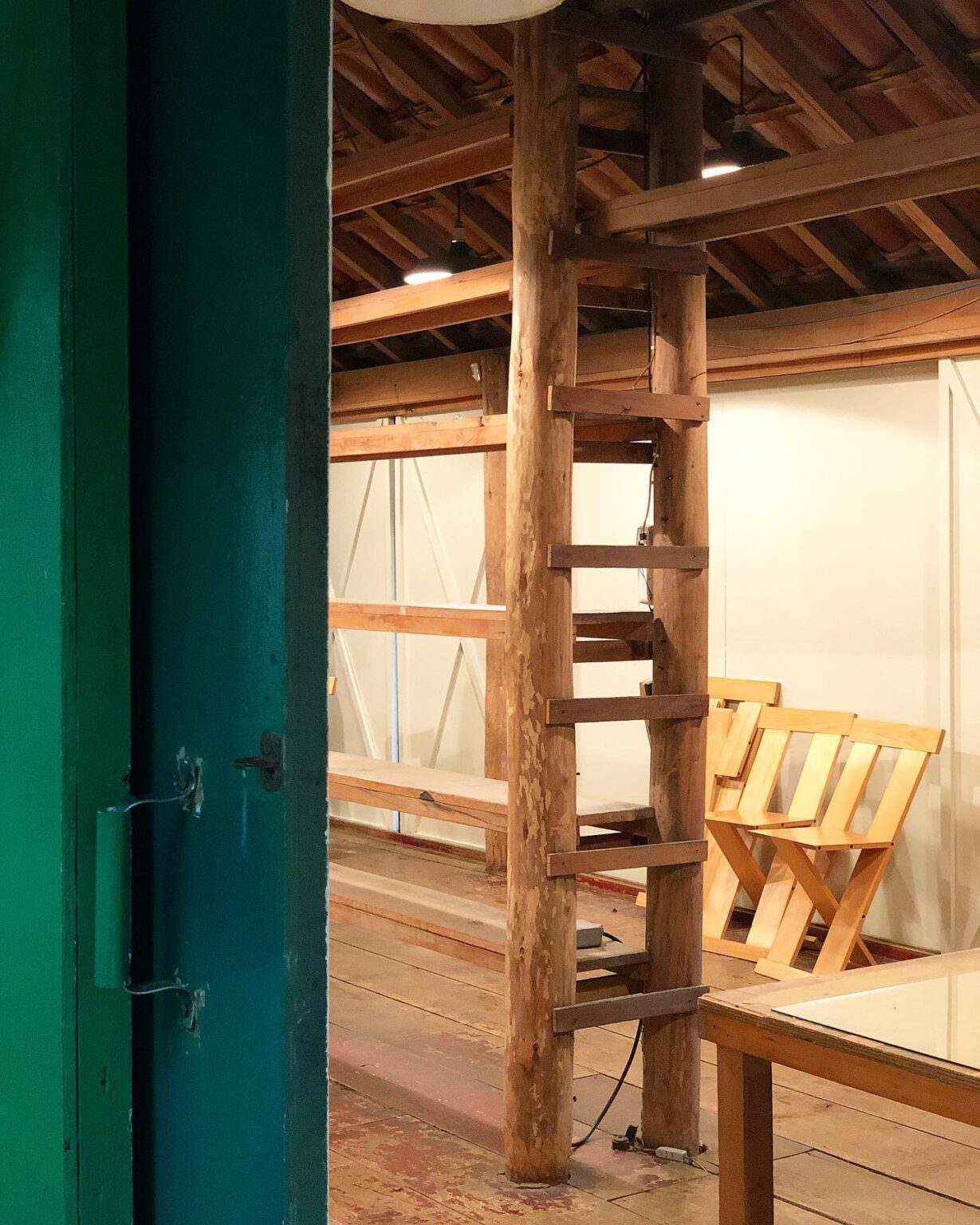 Piso Rústico: 7 tipos de materiais e 30 projetos para te inspirar