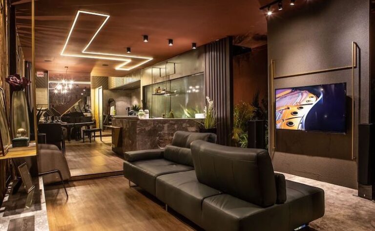 Perfil de LED: o que é, tipos + 25 projetos com iluminação incríveis