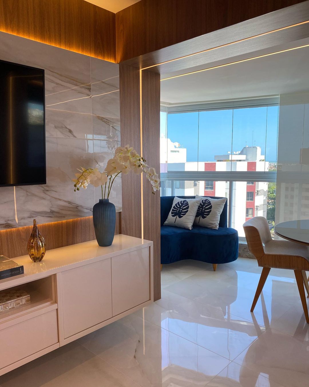 Perfil de LED: o que é, tipos + 25 projetos com iluminação incríveis