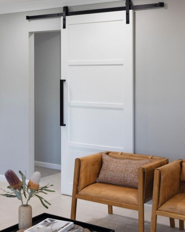 Porta celeiro: o que é, 20 projetos e como fazer em casa