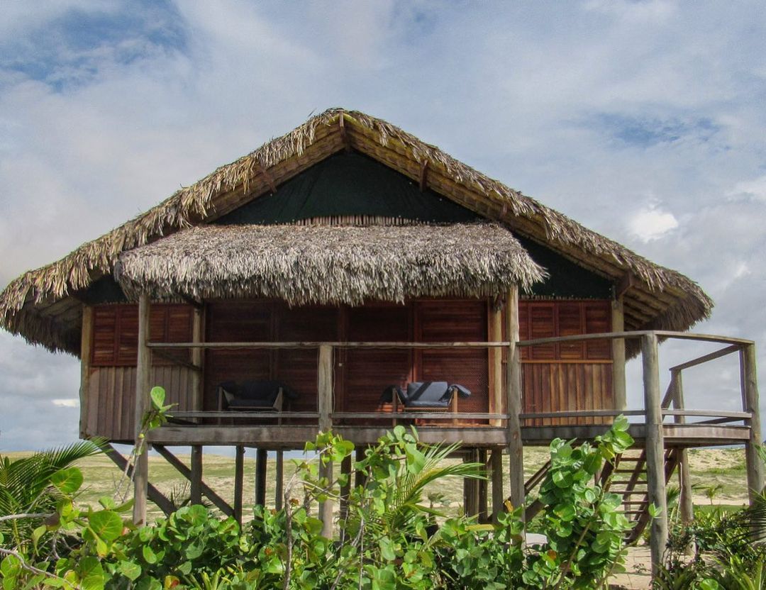 Bangalô: 15 projetos que valorizam o contato com a natureza